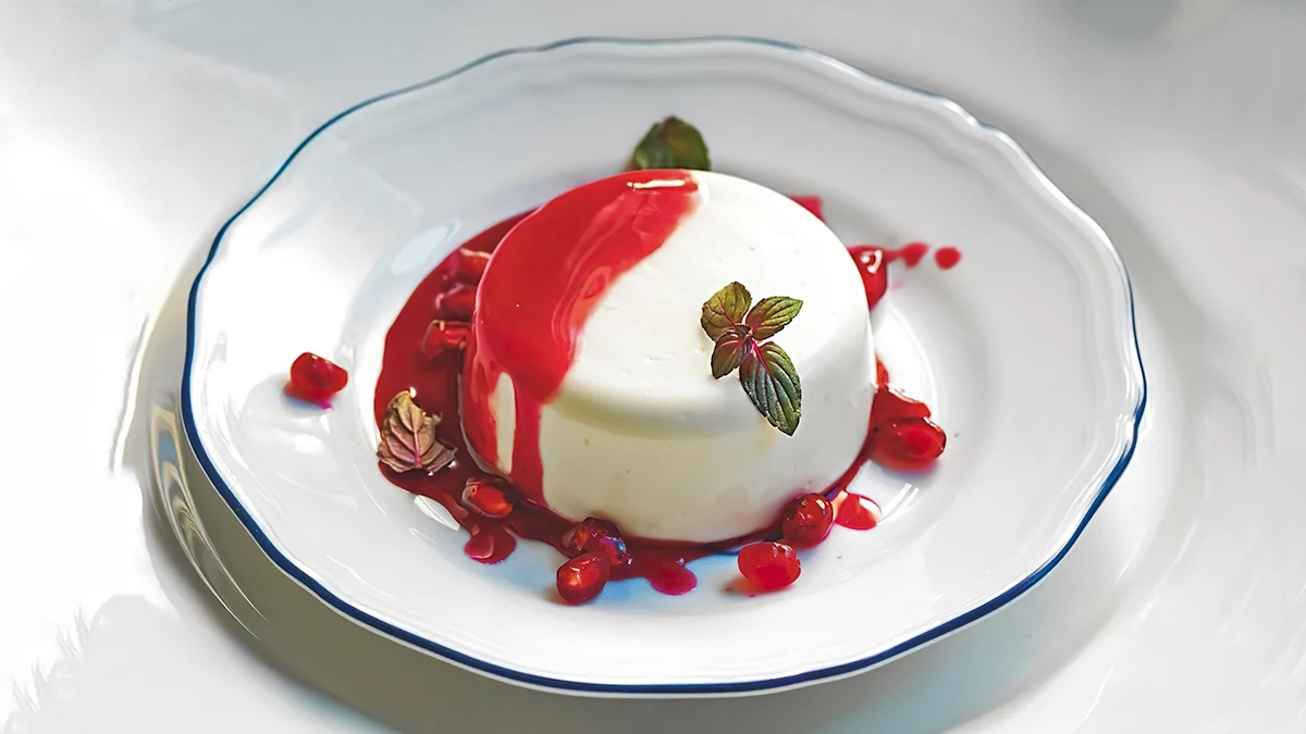 Panna cotta au lait d'amande et grenade - Recettes Italiennes