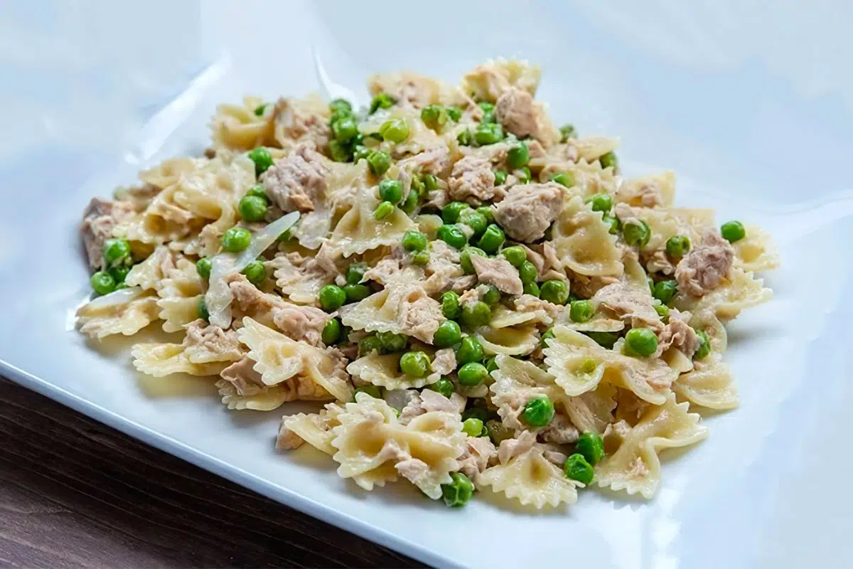 Pâtes aux petits pois et au thon - Recettes Italiennes